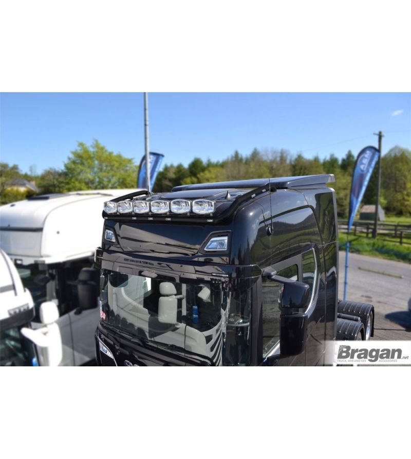 Roof bar - Bragan - Wide - 6 light mounts - Black - LED